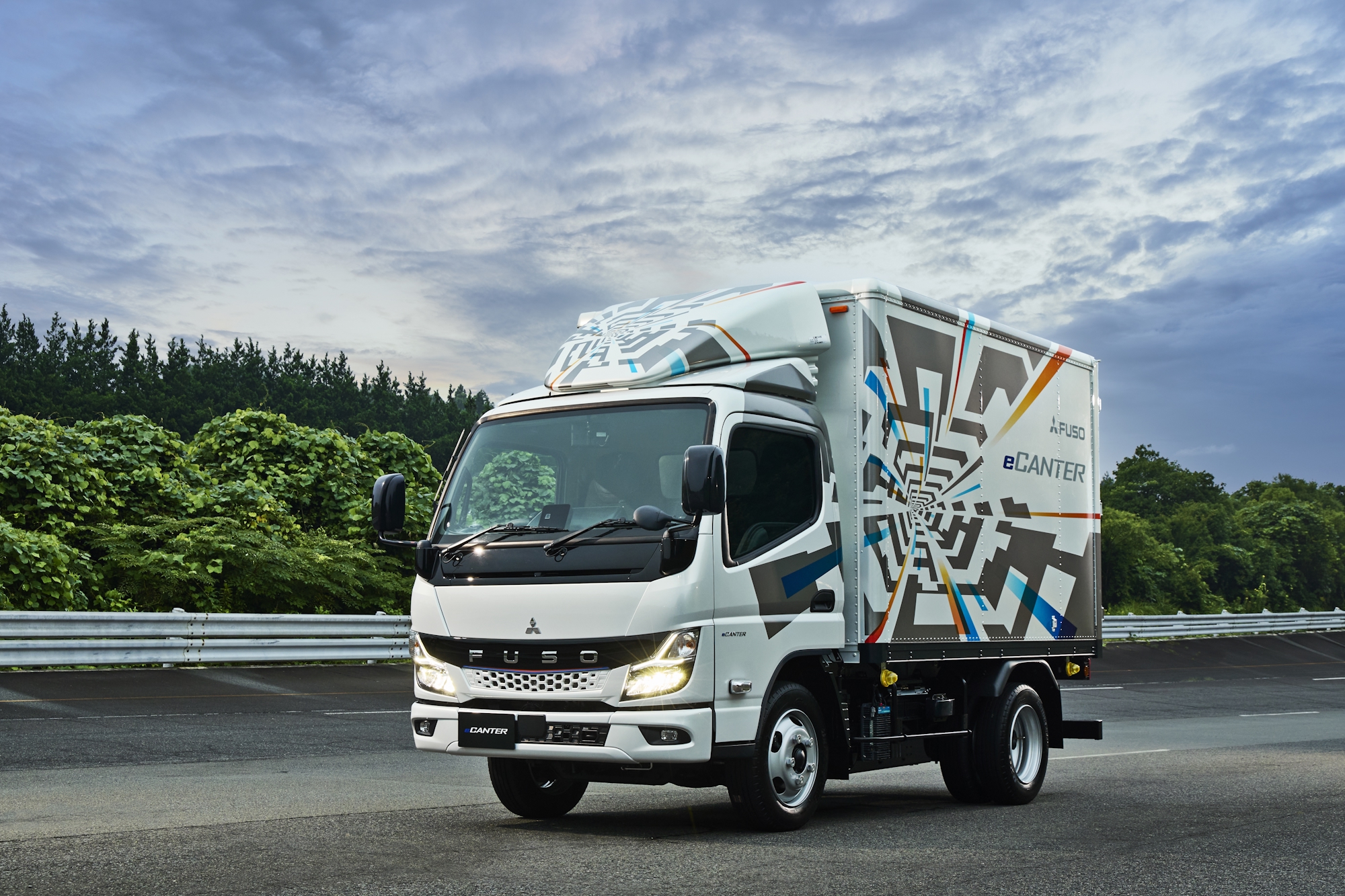 Fuso eCanter e515 Wide Cab | Fuso Truck & Bus