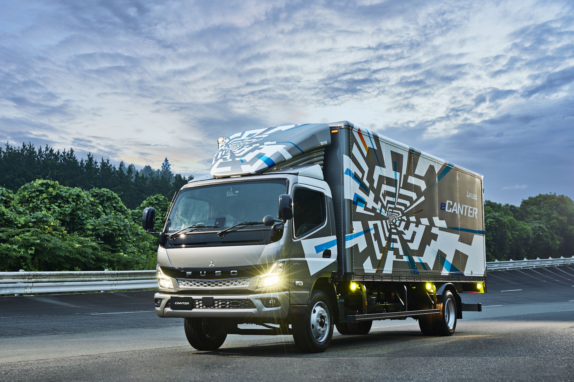 Fuso eCanter e918 Long Range Wide Cab | Fuso Truck & Bus